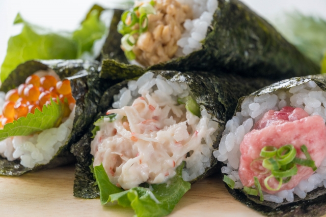 Temaki Sushi (Hand-Rolled Sushi) – A Fun & Easy Japanese Party Dish ...