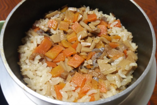 Gomoku Gohan (Five-Ingredient Mixed Rice) - Japan Food & Recipe Studio